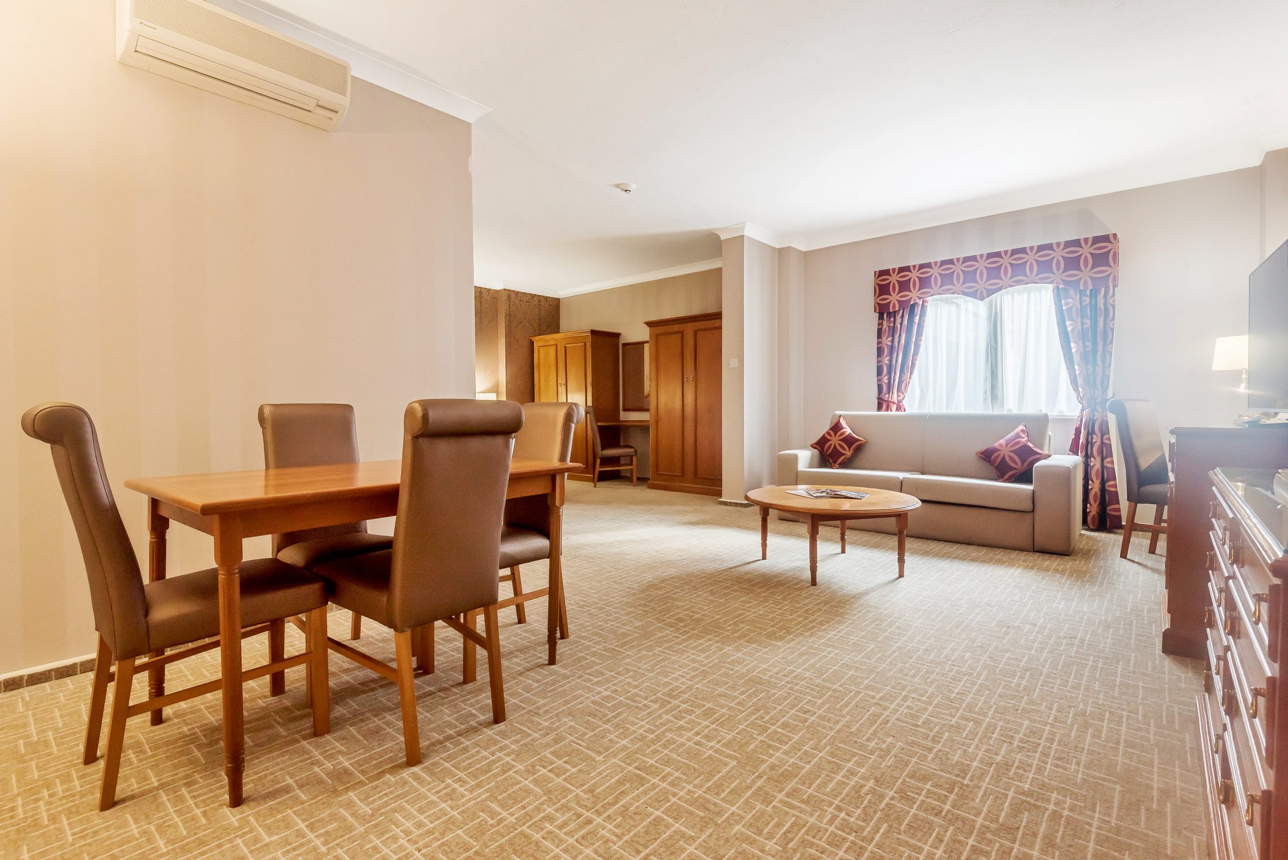 Image Gallery | View our Hotel | The Coppid Beech Hotel